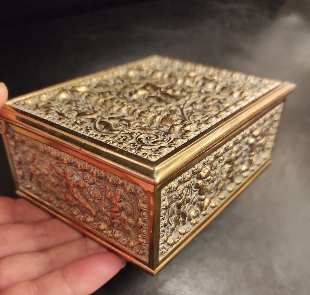 Vintage Brass Cigarette Box Antique Brass Cigar or Cigarette Storage ...