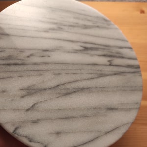 One 17.5cm Vintage Marble Serving Board - Round Marble Hot Food Stand ...