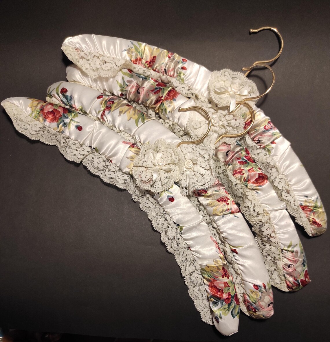 Set of 4 Delicate Vintage Satin and Lace Hangers/ Clothes Hangers ...