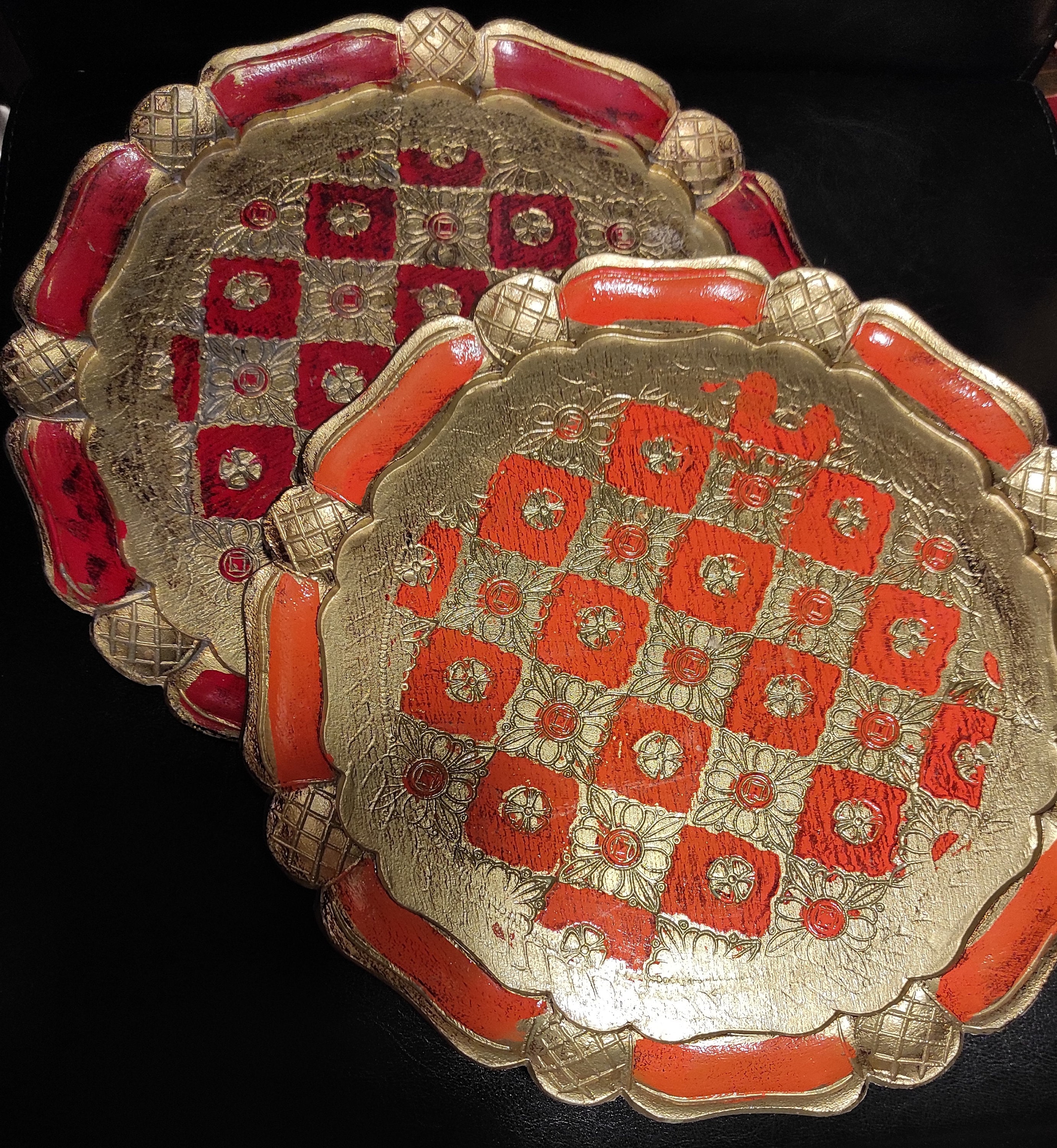 Set Two Vintage Italian Round Tray, Red With Gold / Trays for Italian ...