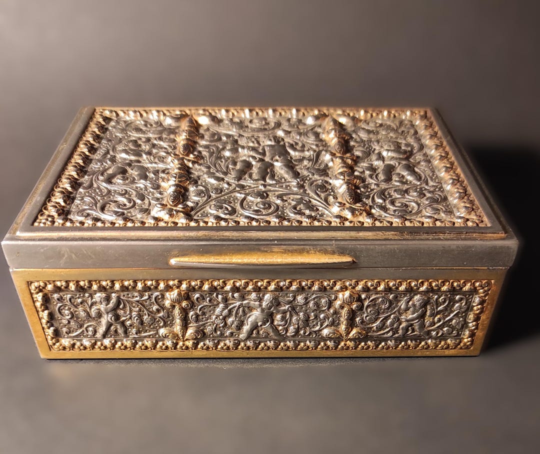Vintage Cigarette Box Antique Cigar or Cigarette Storage Box Collection ...