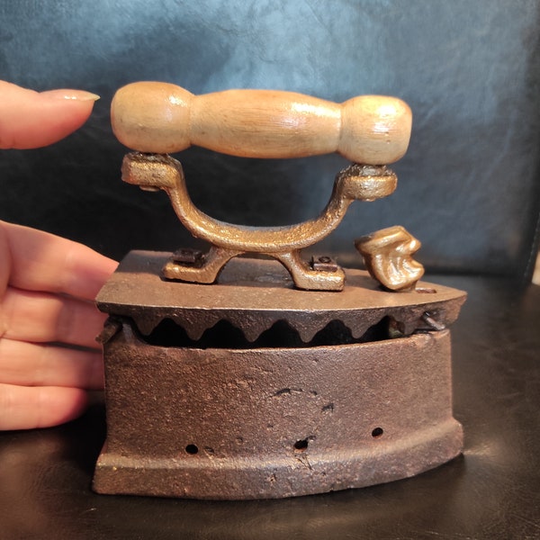 Antique Sad Iron - Etsy