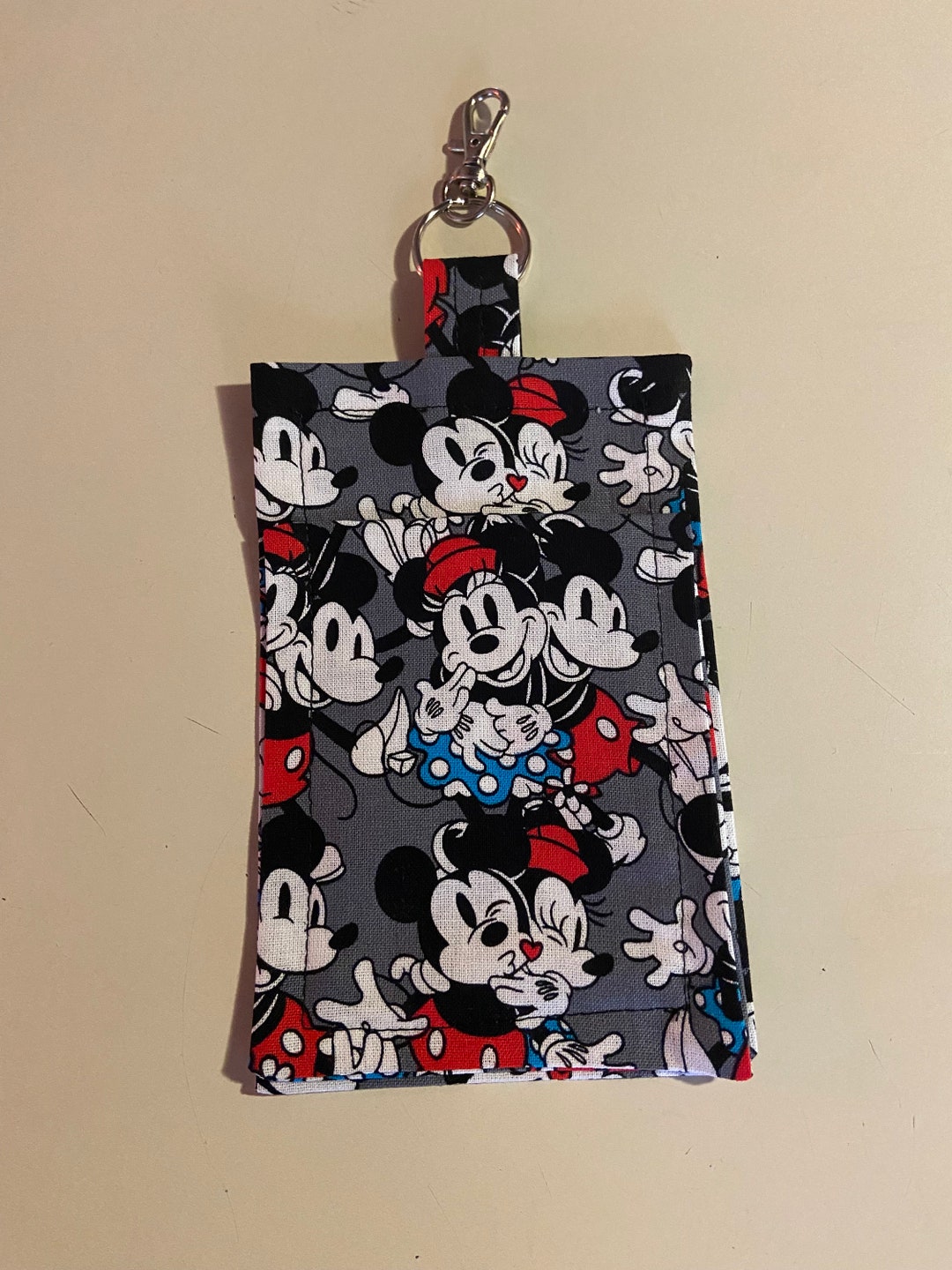 VAPE POUCH / Cute Mickey & Minnie Mouse Lanyard Pouch / Vape Holder ...