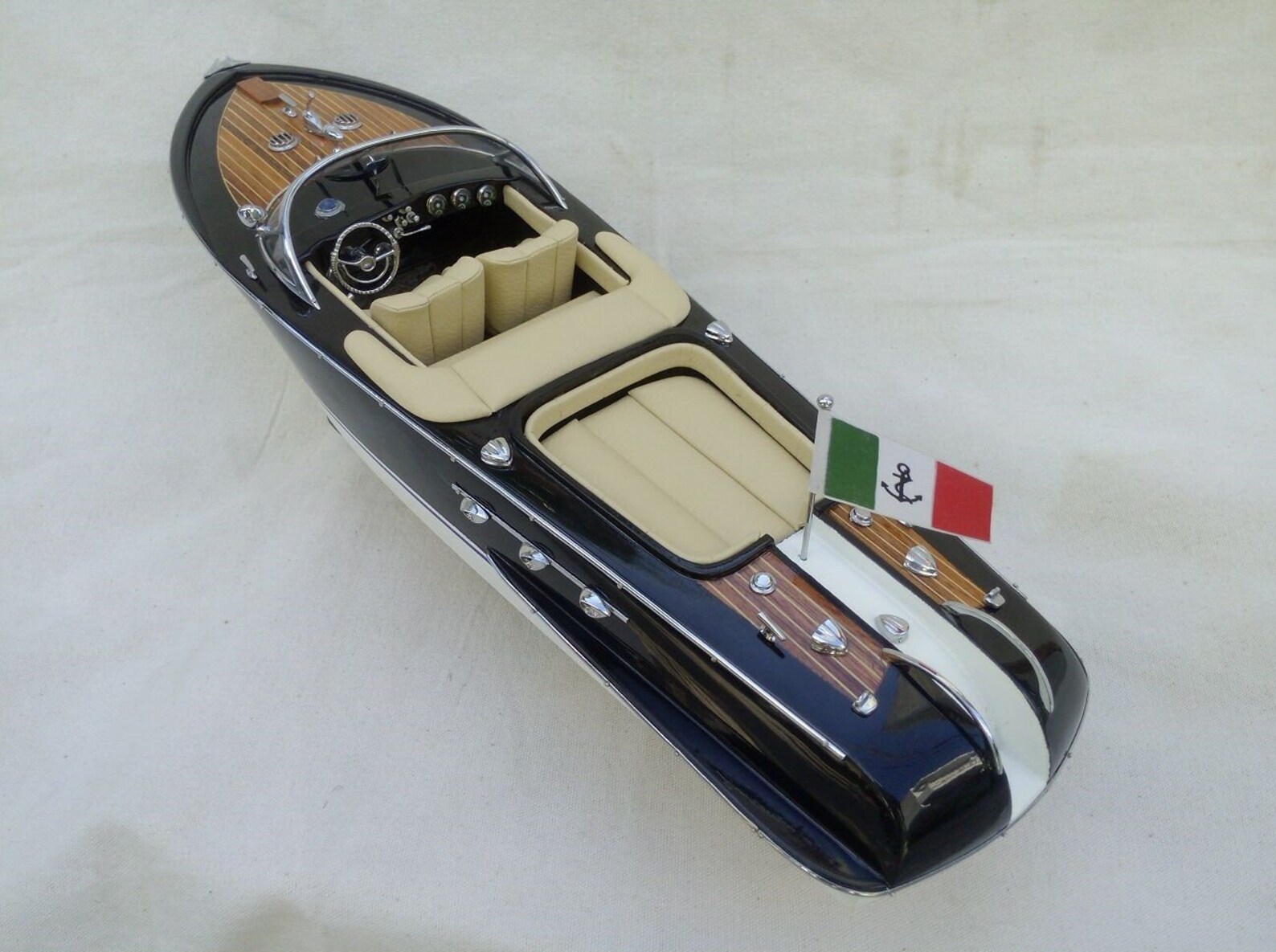 Handmade Wooden Riva Aquarama 26" Wood Model Boat L60cm Black & Cream ...