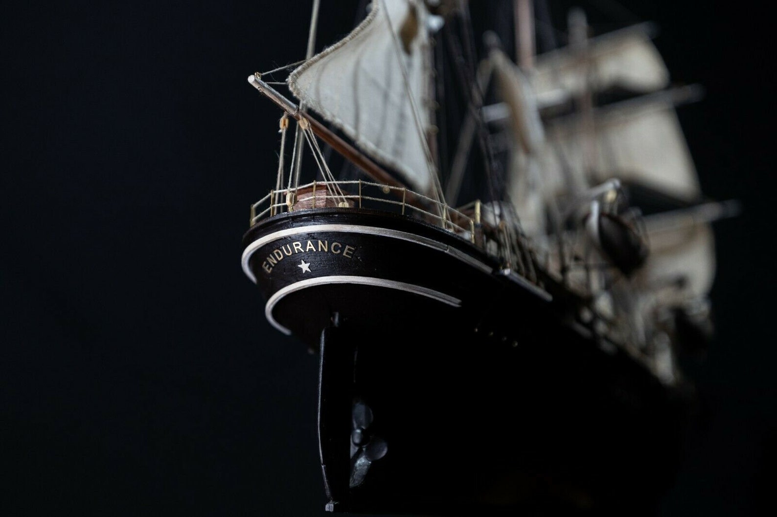 Handmade Wooden Endurance Ship Model Kit Scale 1:70 Height 446 Mm Width ...
