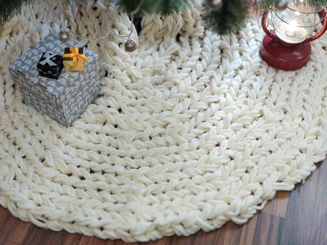 Hand-knitted Christmas Tree Skirt: Bulky Knit Wool Blend, 40" Diameter ...
