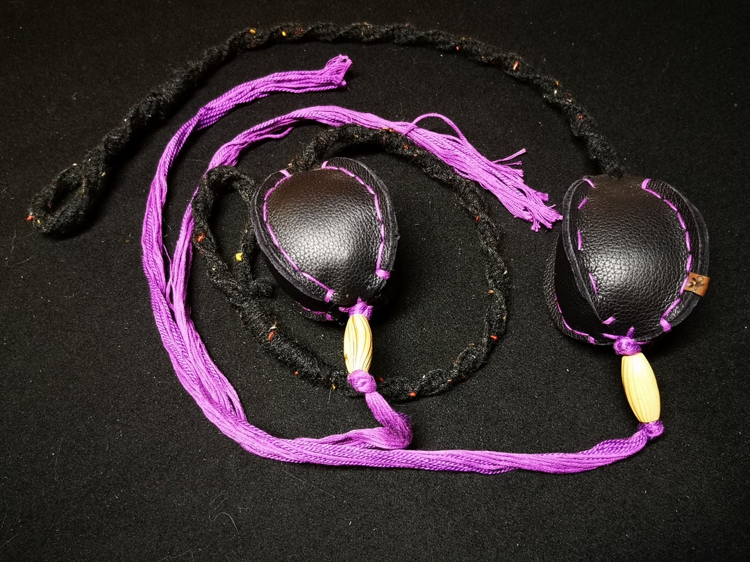 Poï / Poi / Bolas aus Leder, Wolle, Baumwolle und Holz - Etsy.de