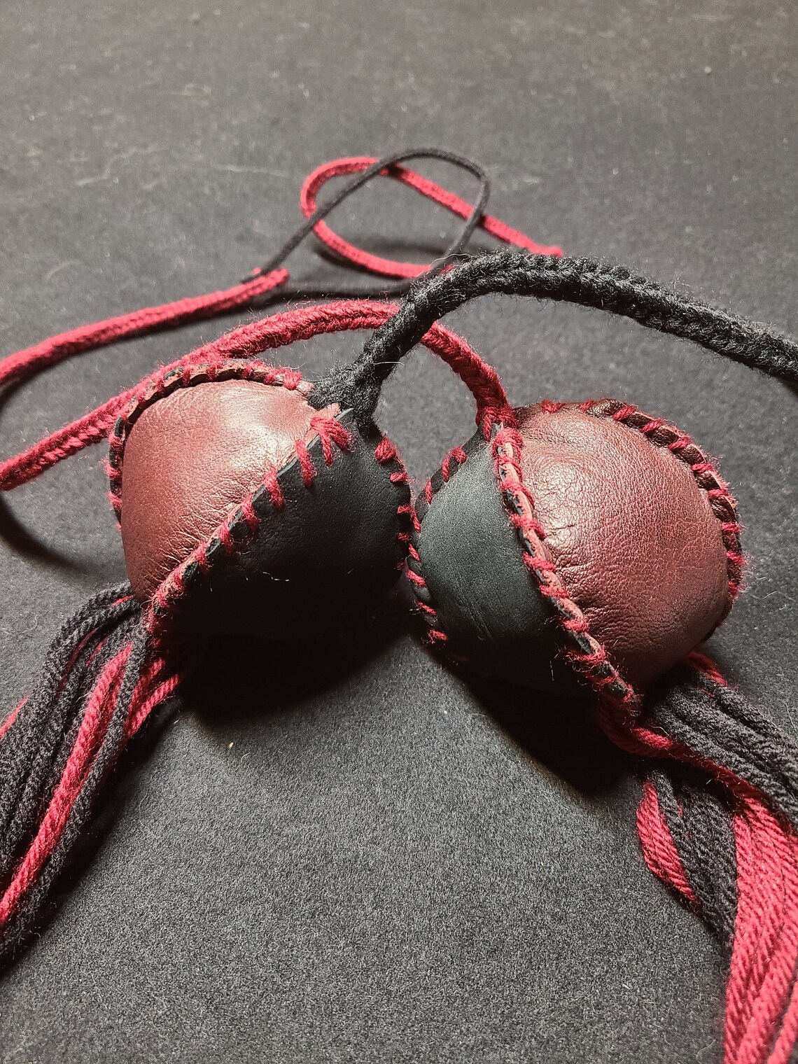 Poi / Poï / Bolas in Leather and Wool - Etsy