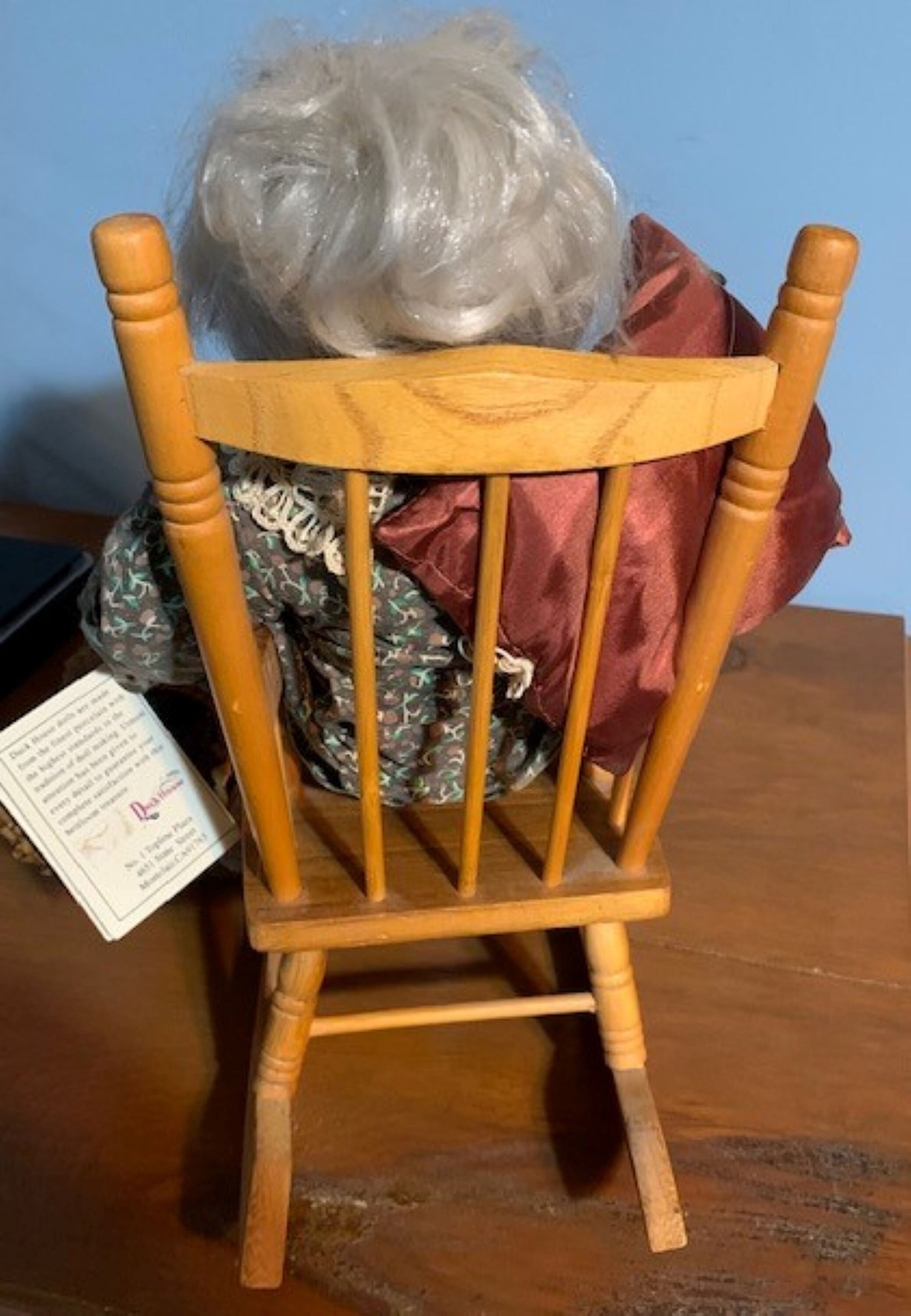 Duck House Heriloom Porcelain Doll Rocking Chair Knitting Grandma Dolls ...