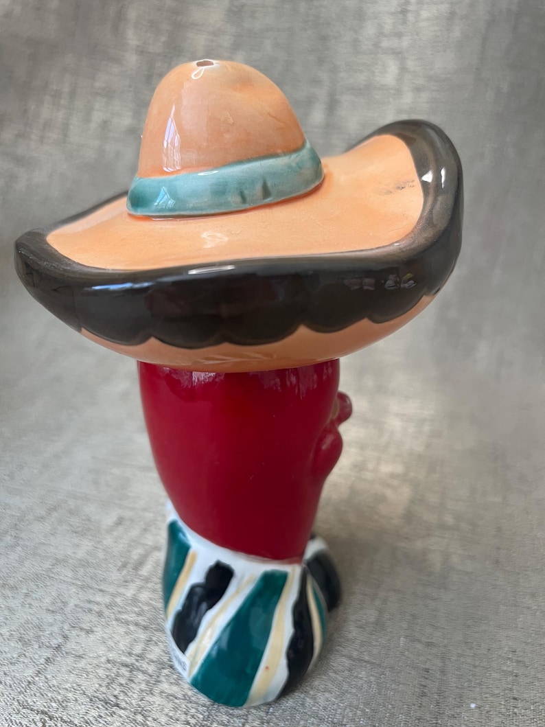 Vintage Chili Pepper Salt & Pepper Shakers: Anthropomorphic Sombrero ...
