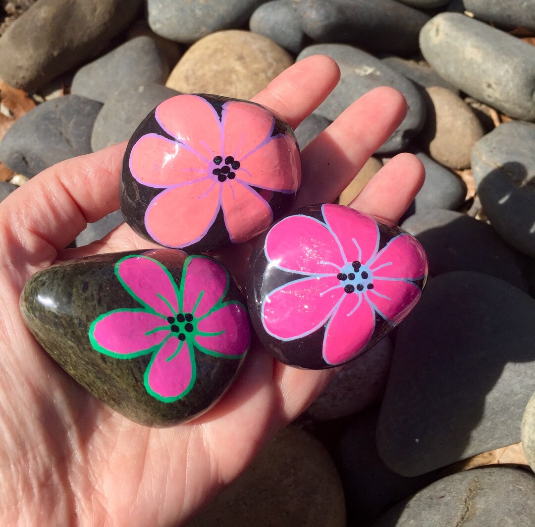 10 Pretty Pink Flower Rocks for Garden, as Kindness Rocks, Pocket ...