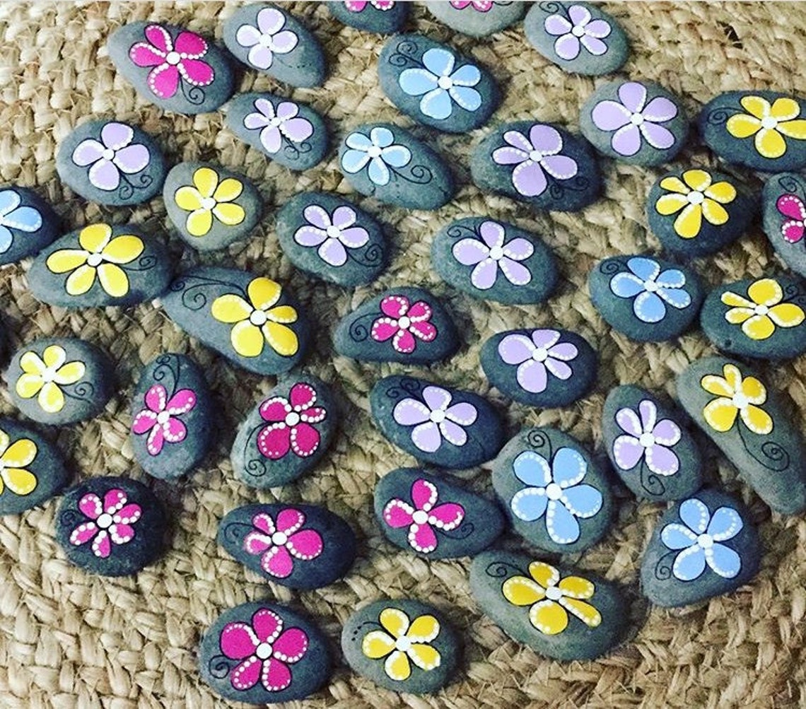 Set of 10 Pretty Small Flower Painted Rocks Favors Small - Etsy