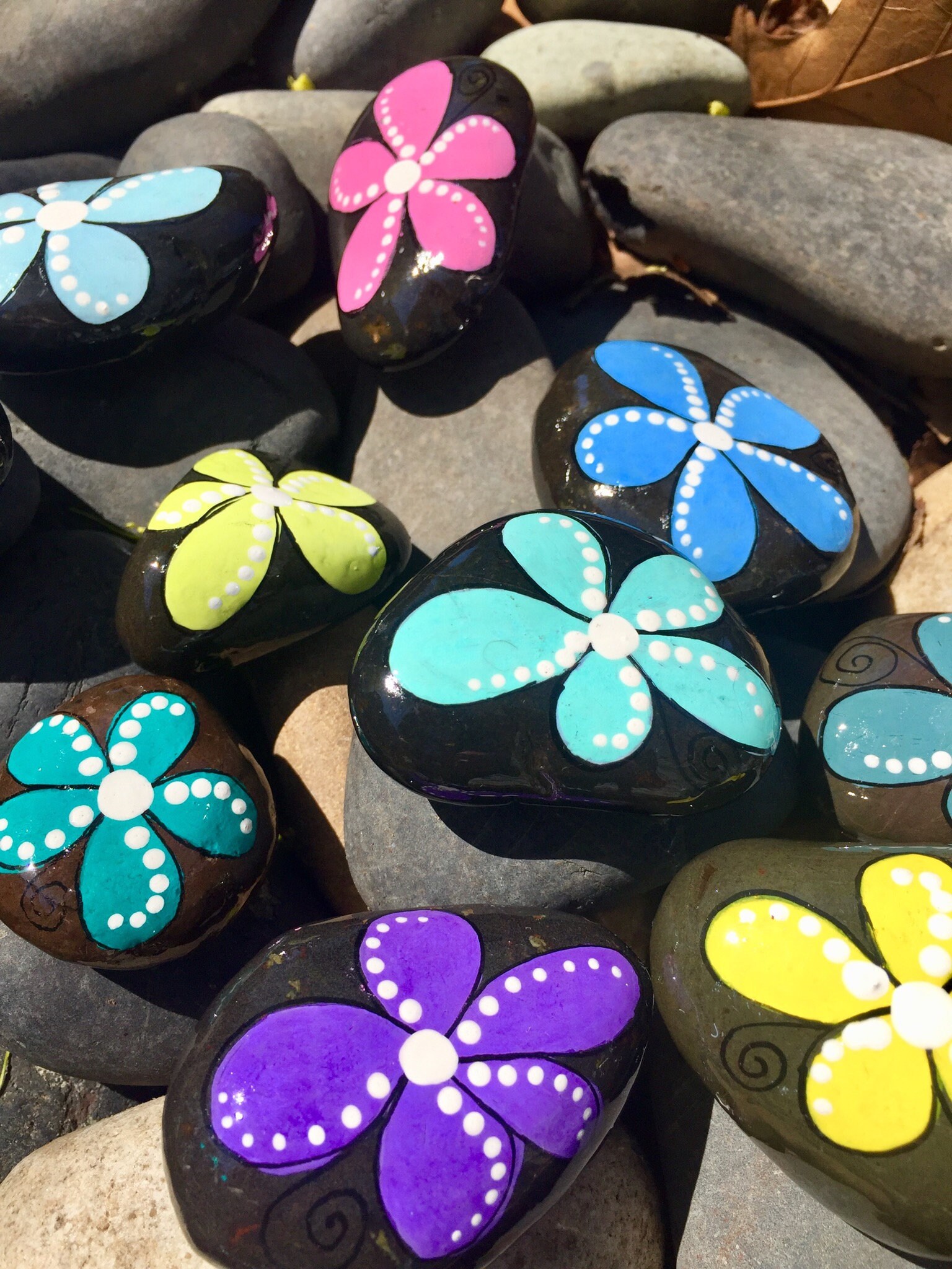 Set of 10 Pretty Small Flower Painted Rocks Favors Small - Etsy