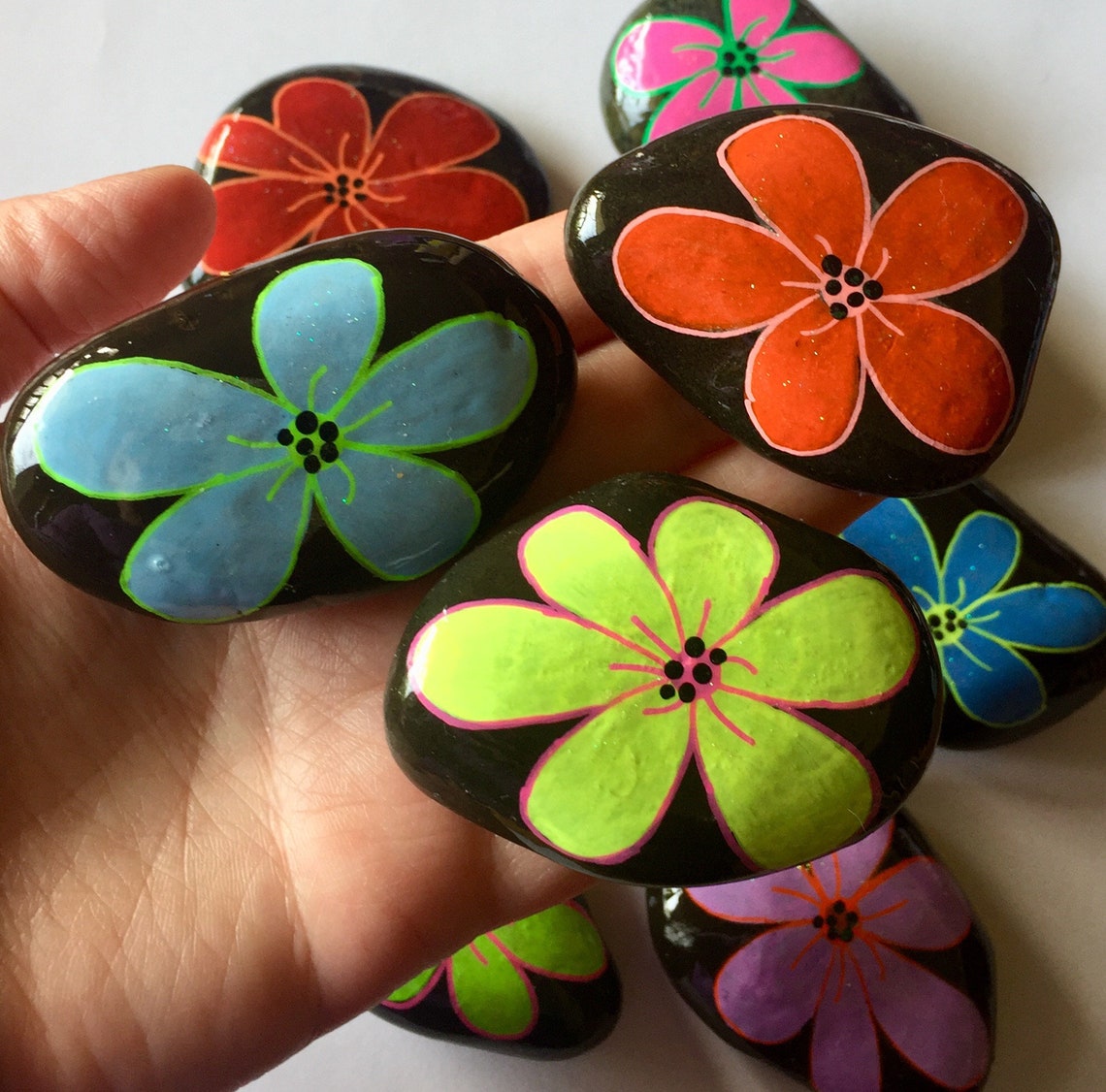 Set of 10 Pretty Bright Flower Rocks for Garden as Kindness - Etsy