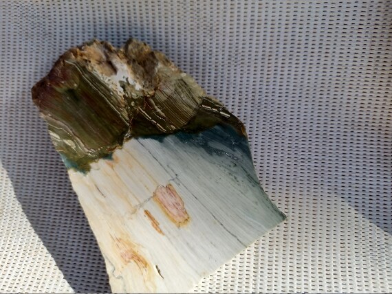 Free Form Decorative Stone Larsonite Seisuki Style with Marble Base ...