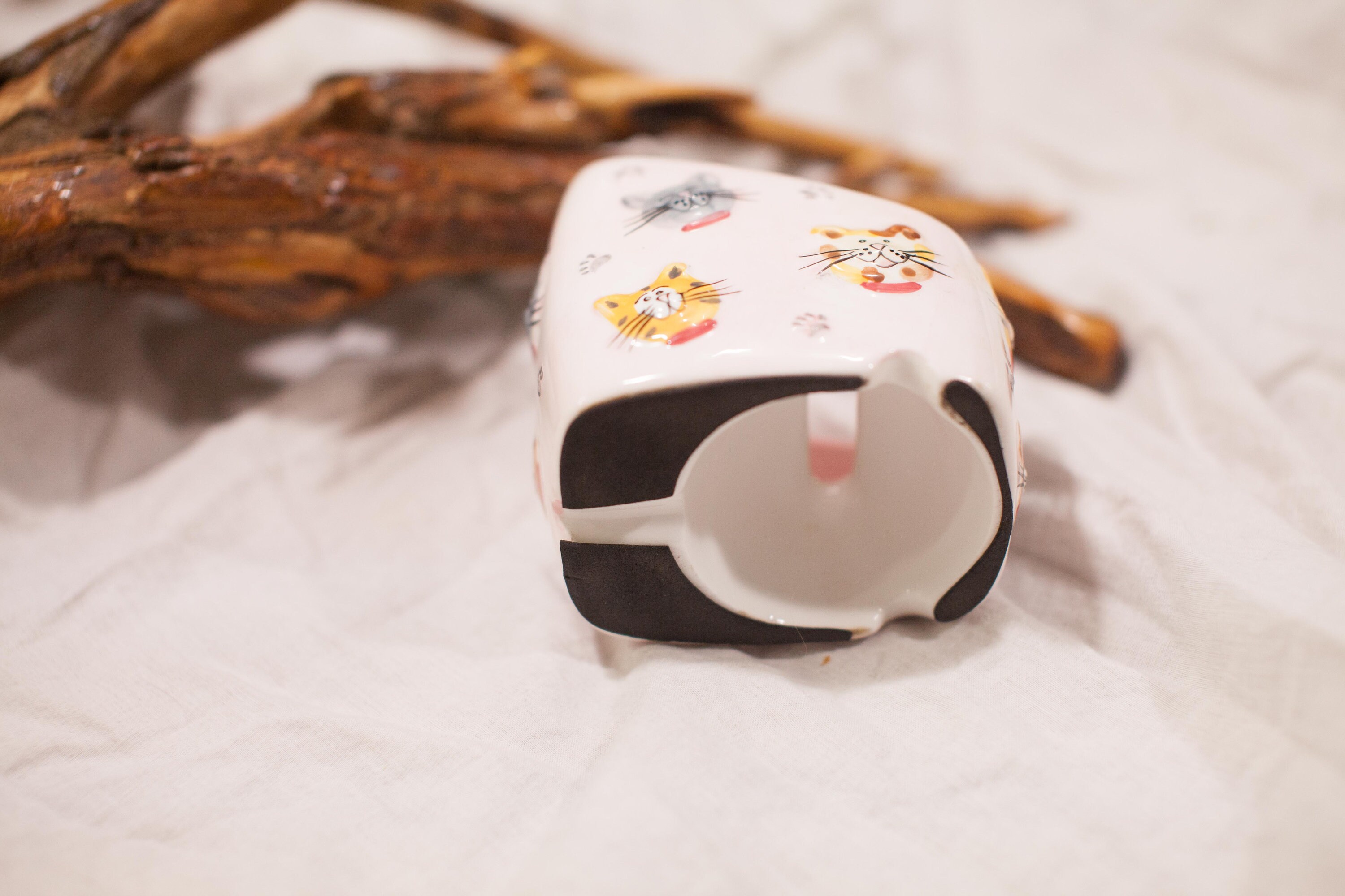 Y2K 2000s | Ceramic Cats Ipod, Flip Phone Holder | Docking Station - Etsy