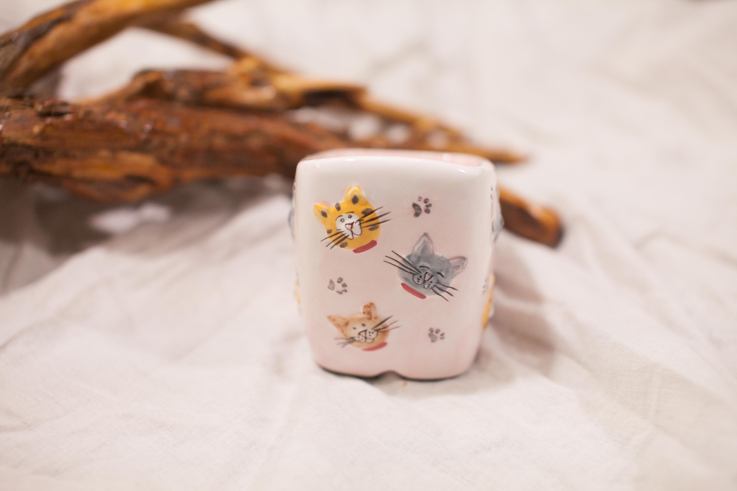 Y2K 2000s | Ceramic Cats Ipod, Flip Phone Holder | Docking Station - Etsy