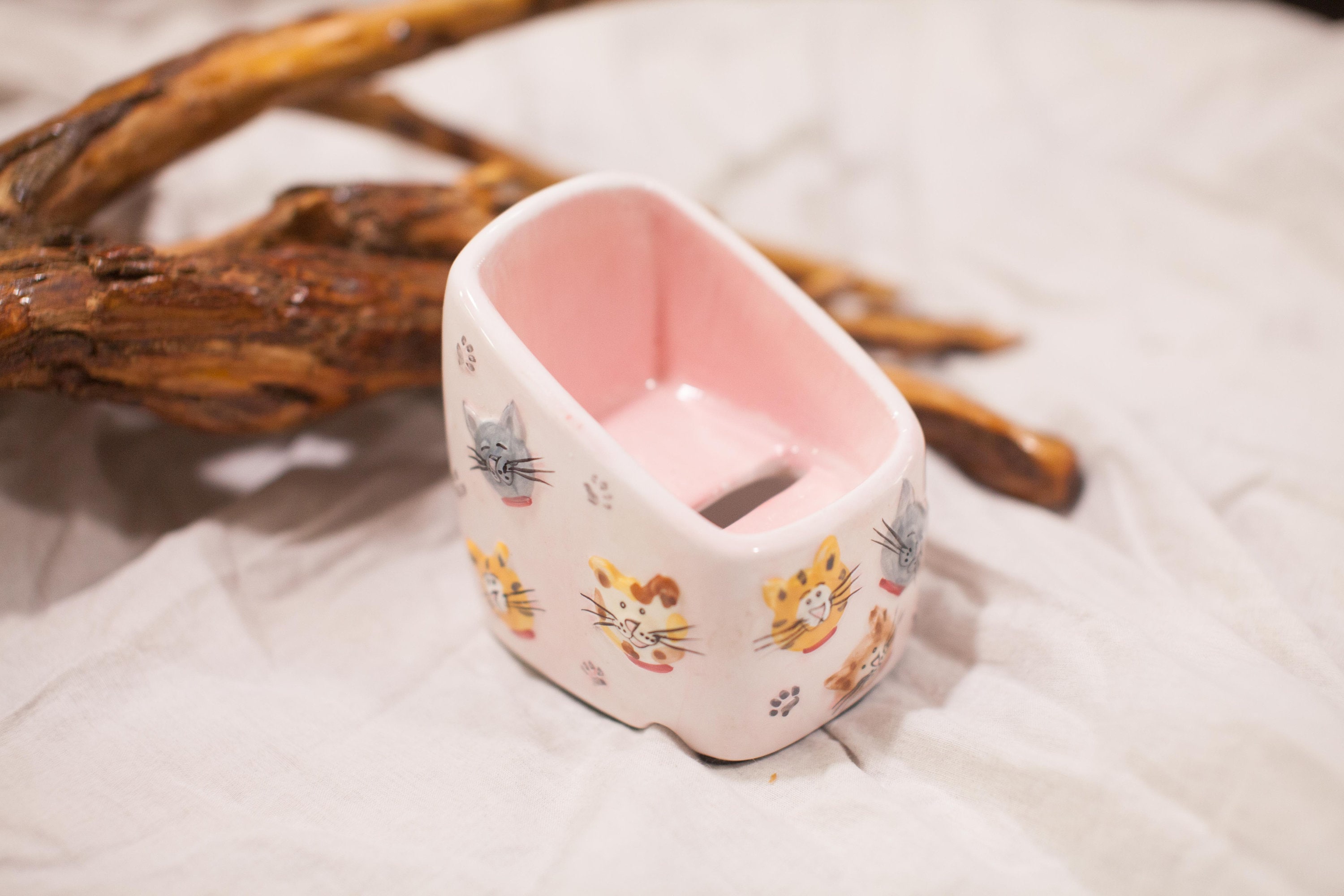 Y2K 2000s | Ceramic Cats Ipod, Flip Phone Holder | Docking Station - Etsy