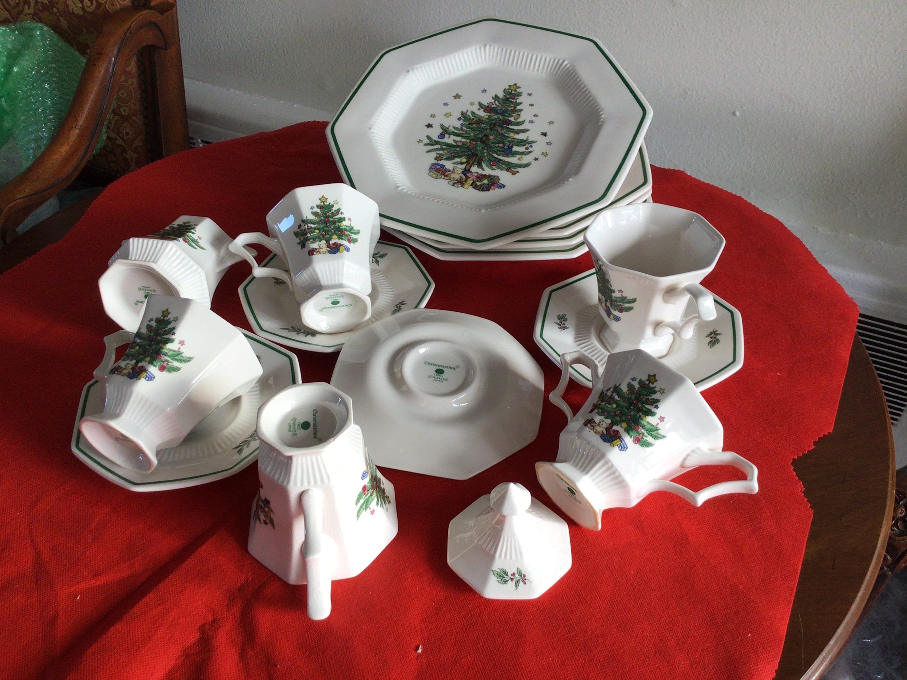 Christmastime Dishes By Nikko