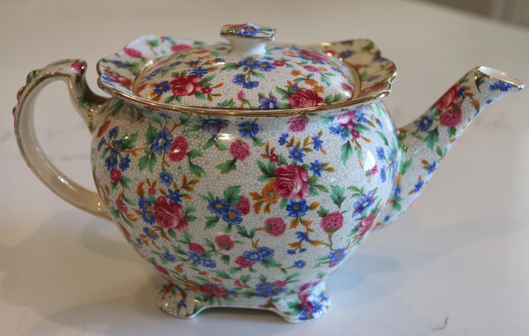 Royal Winton Old Cottage Chintz Teapot: Pink Roses, Gold Trim A/F ...