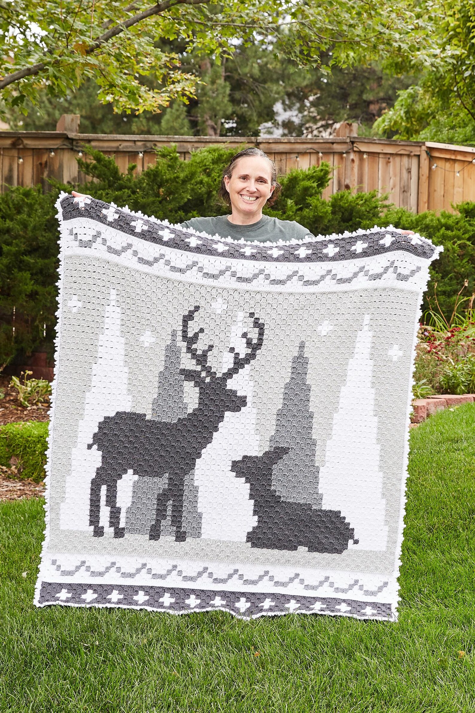 Winter Wonderland C2C Crochet Afghan Pattern | Deer in Forest Corner to ...