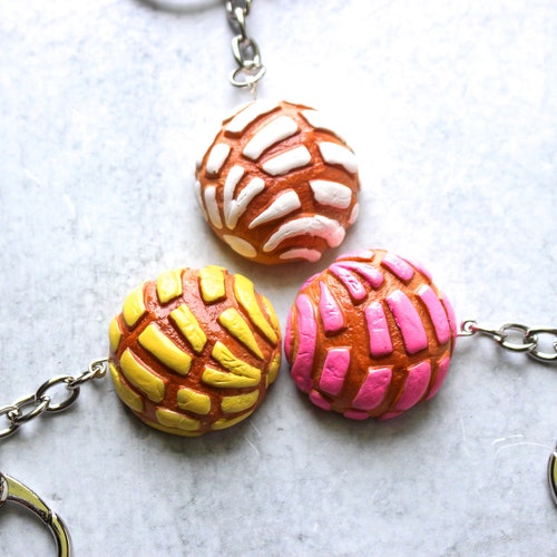 Concha Keychain Mexican Keychain Pan Dulce Llavero - Etsy