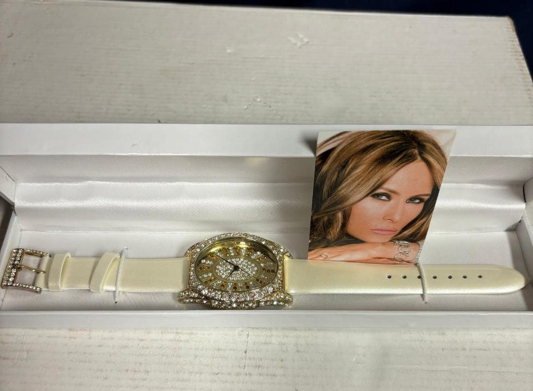 Melania Trump Armbanduhr mit CZ Etsy