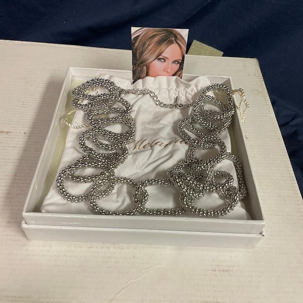 Melania Trump Necklace - Etsy