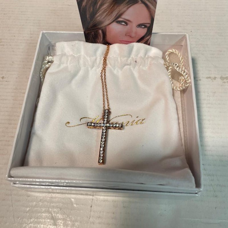 Melania Trump Necklace - Etsy