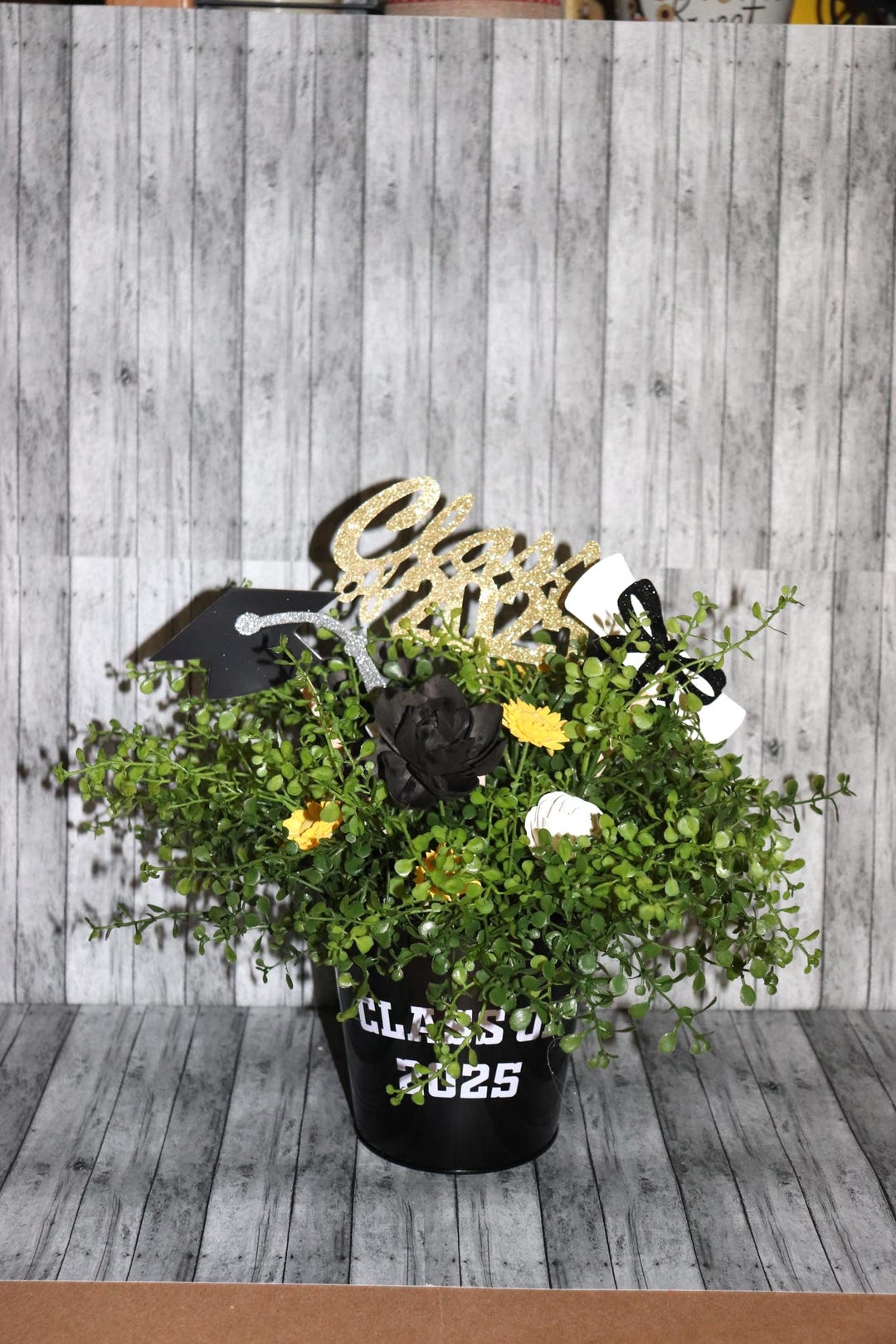 Graduation Flower Arrangement – Class of 2025 Gift With Cap & Glitter ...
