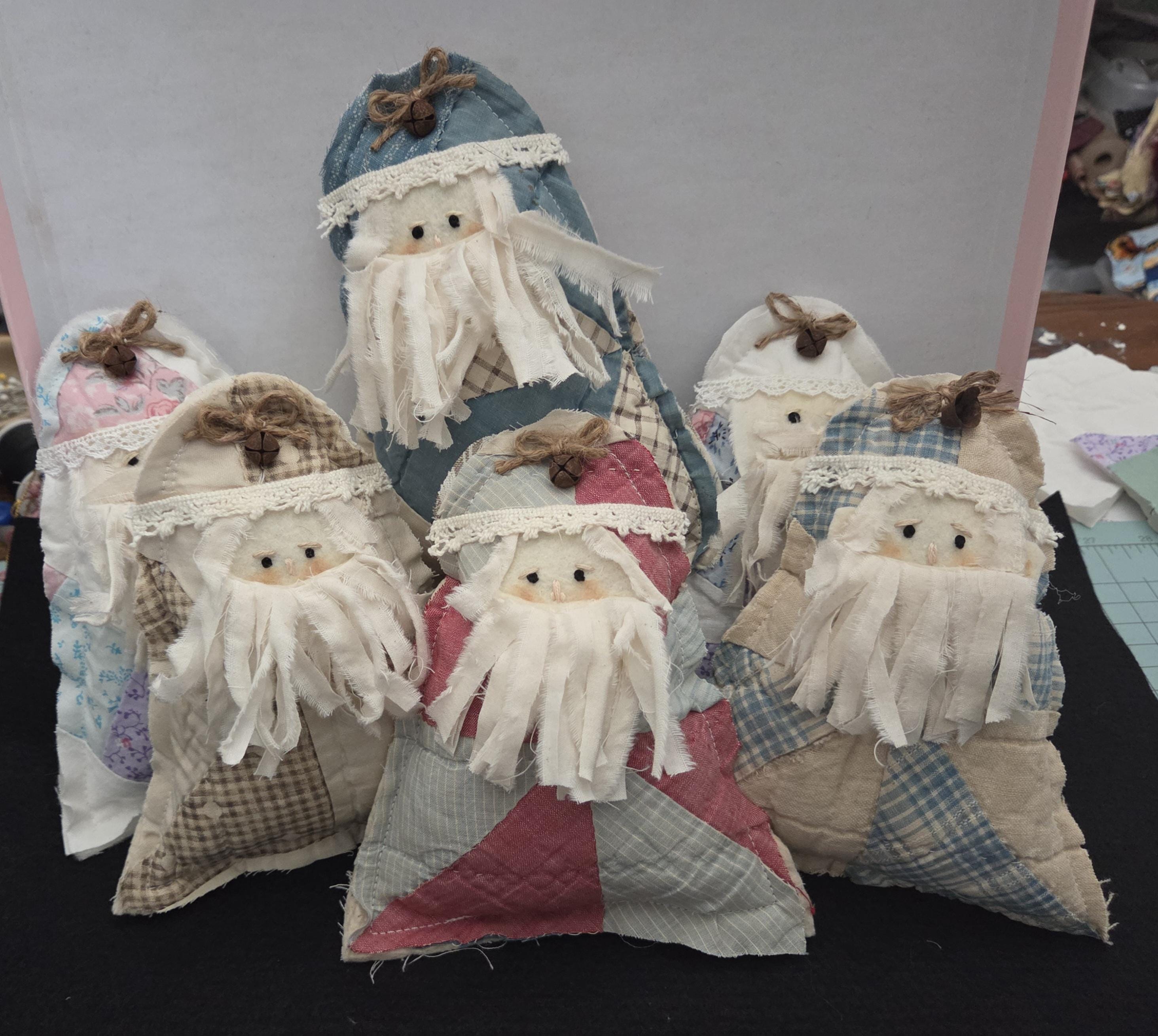 Vintage Quilt Santas- Country Christmas Santa- Farmhouse Decor - Etsy