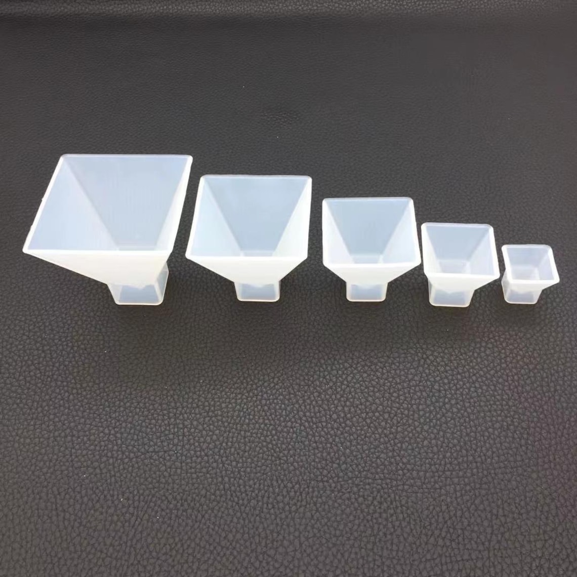 Pyramid Resin Molds, Pyramid Silicone Mold for Resin Clay Plaster ...