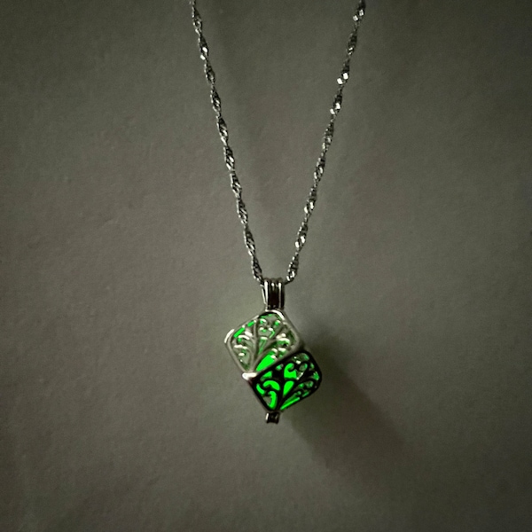 Glow in the Dark Necklace - Etsy
