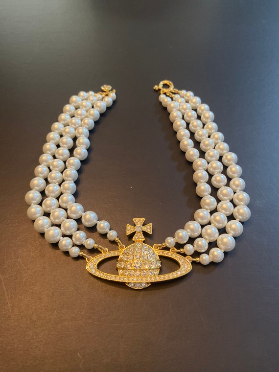 Gold vivienne westwood pearl necklace store