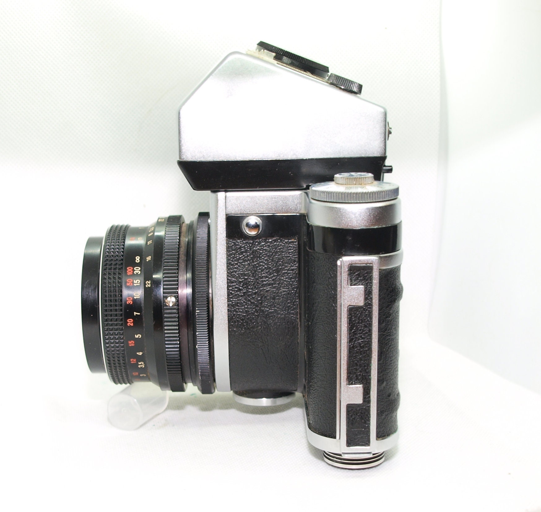 Pentacon Praktisix TL PRISM Medium Format Film Camera With Carl Zeiss ...