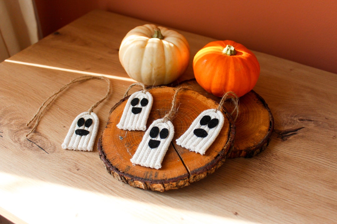 Mini Ghost Halloween Decor, Rearview Car Mirror Charm, Car Diffuser ...