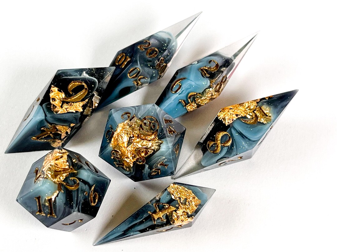 Preorder Princess Elizabeth 7 Pieces Set Handmade Resin Dice Dnd Gift ...