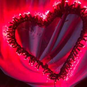 New Design 16” Lighted Heart Wreath Red Heart Lights 100 Red Bulbs ...