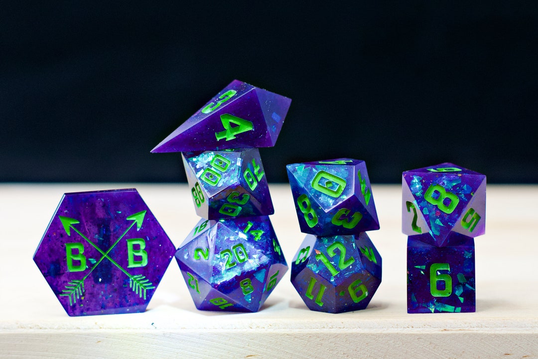 Kindori - Handmade DND Dice Set (8 Pcs) | Resin D&D Dice | Sharp Edged ...