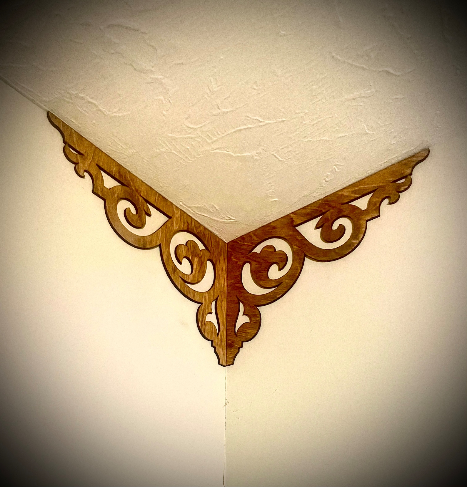 Elegant Decorative Corner Accent / Trim Decoration (set of 2) Available ...