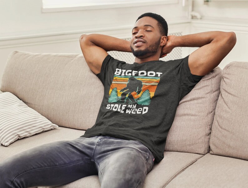 Weed Bigfoot T Shirt, Sasquatch Stoner Marijuana Pothead Present, Funny ...