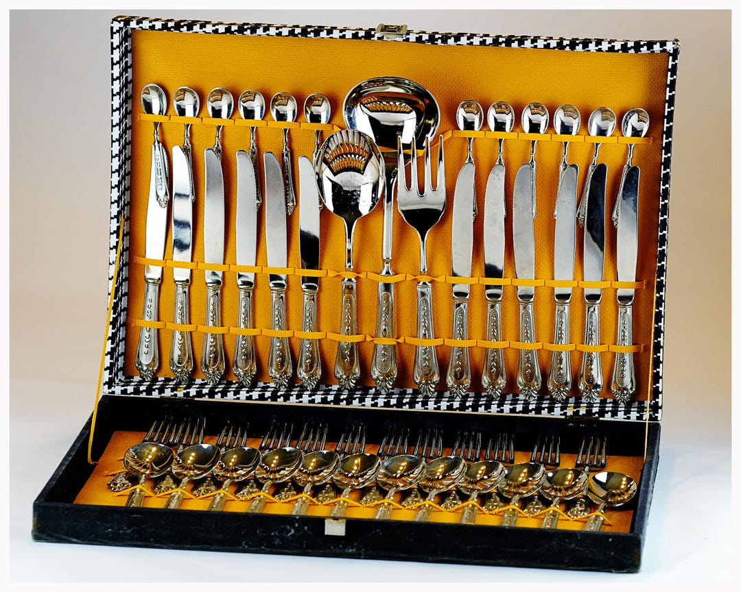 Vintage LBL 51 Piece 12 Place Setting Silver Plated Flatware Cutlery ...