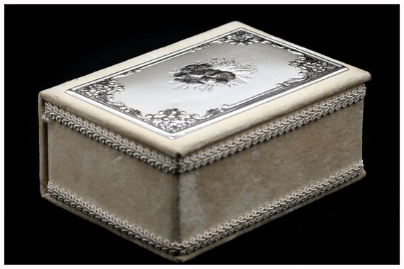 Italian Velvet Jewellery Box With Hallmarked Silver 9… - Gem
