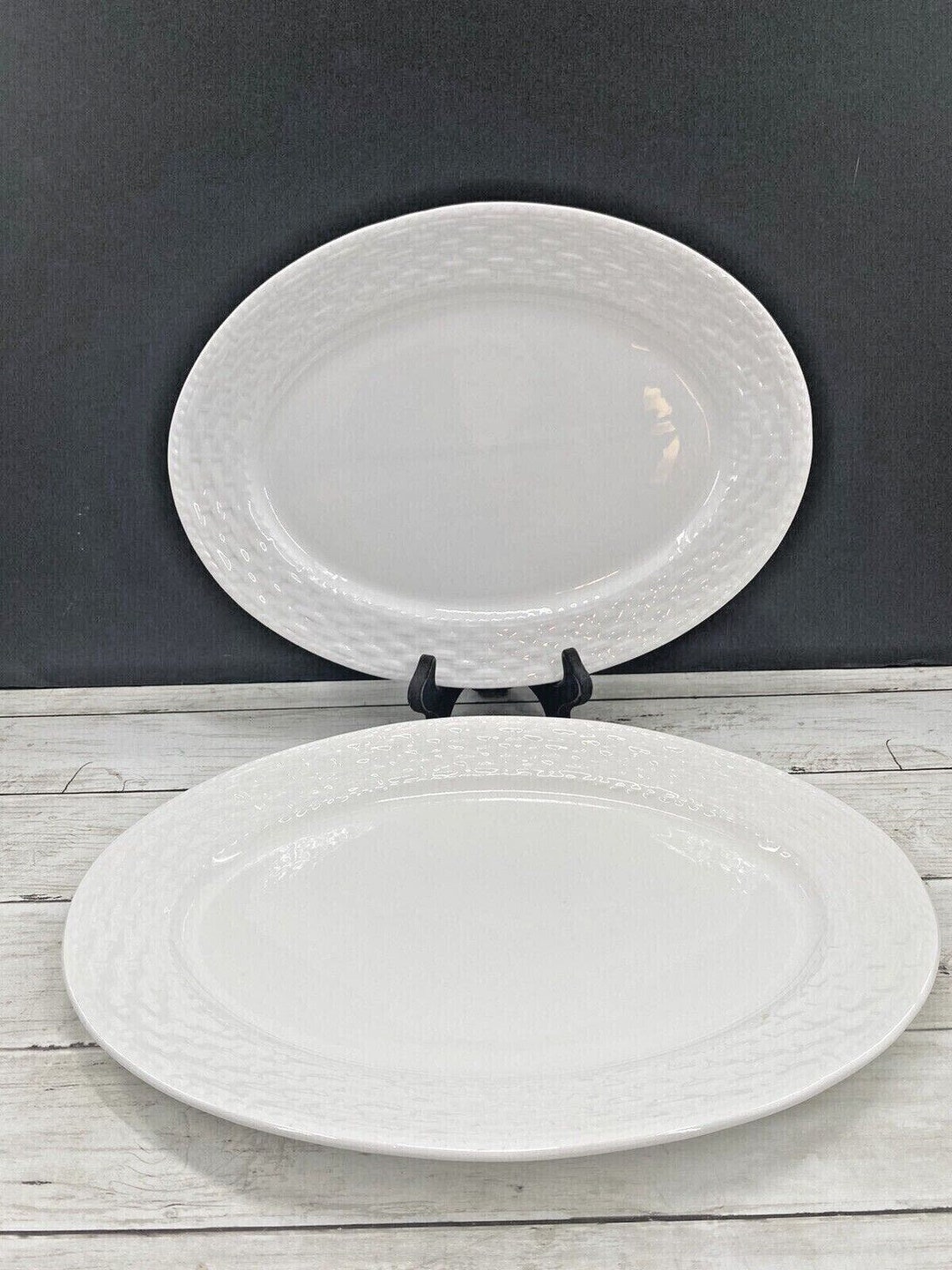 2 Vintage Gibson Embossed Oval Serving Platters 14x10.5 and 14.75x10.5 ...