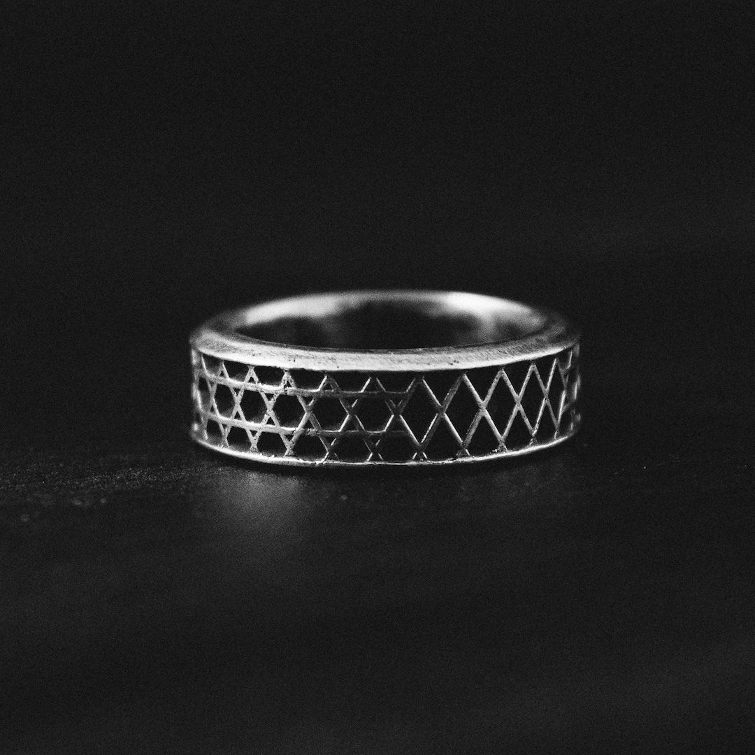 Vans Waffle Sole Ring Geometric Pattern Band Alternative Wedding Band ...