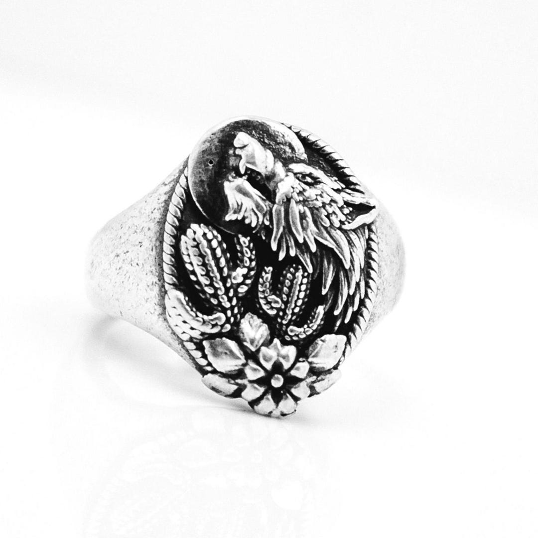 Wolf Howling at the Moon Ring | Full Moon Desert Scene Ring | Sterling ...