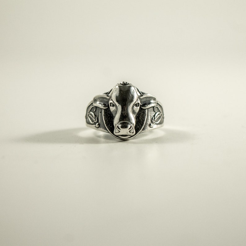 Cow Head Ring With Wheat Heart on Sides Cattle Ring - Etsy