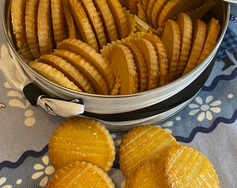 French Snacks Box - Etsy