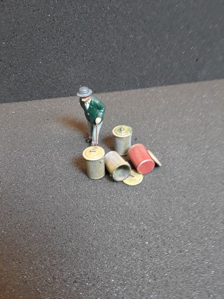 O Scale Gray Garbage Cans: 1/48th Scale, Unpainted, 4-pack - Etsy