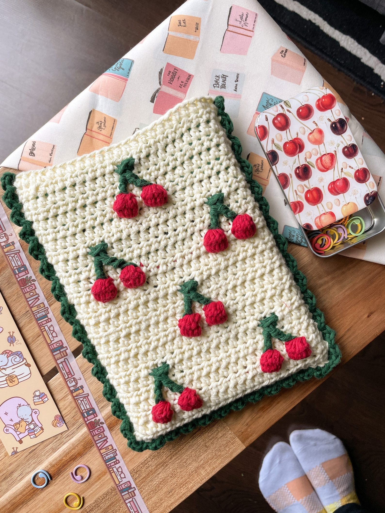 Cherry Book Sleeve Crochet Pattern / Crochet Book Cover / - Etsy